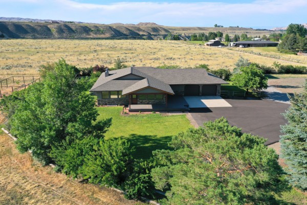 Wyoming Real Estate Homes, Ranches, Land and Property For Sale